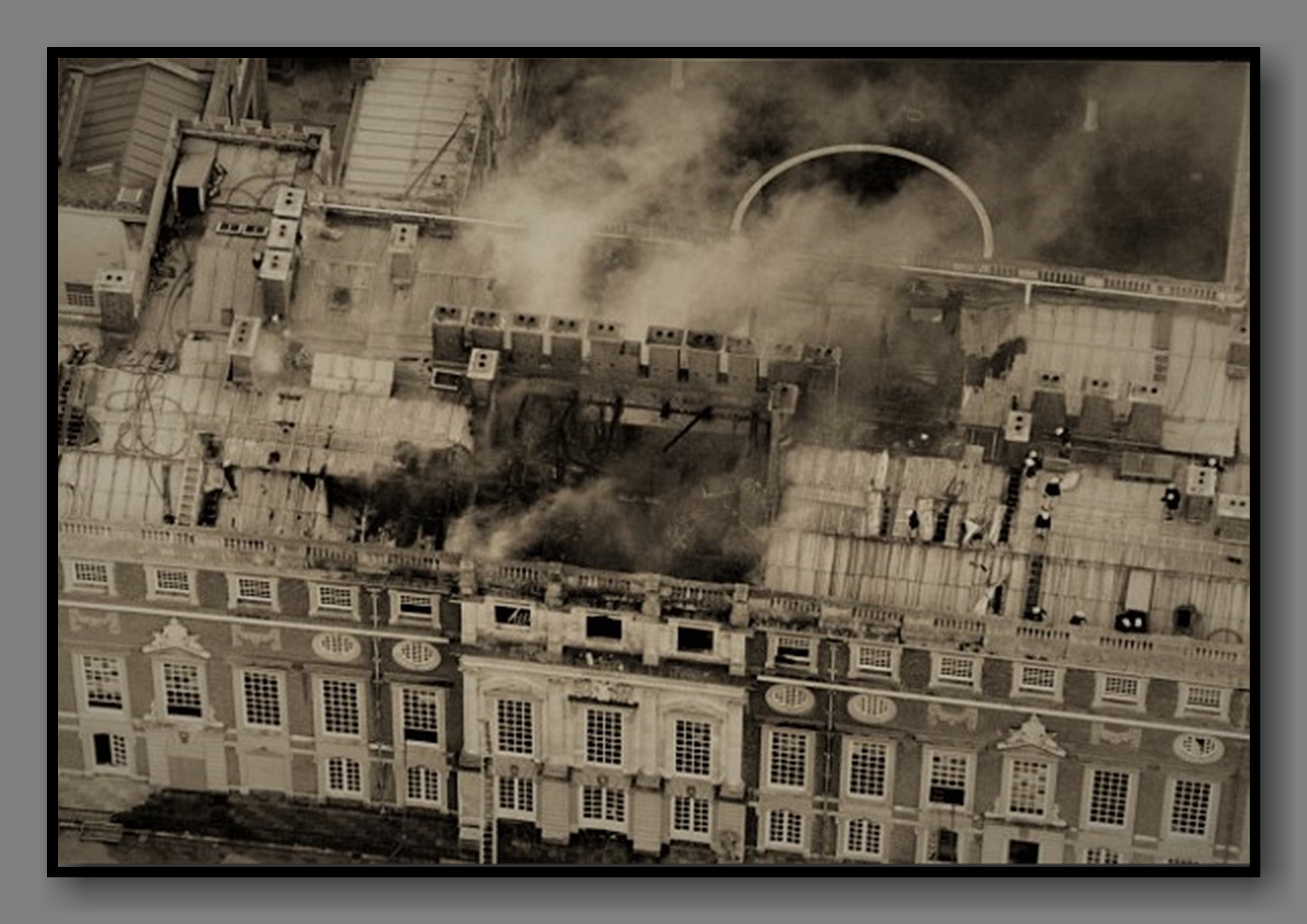 The Hampton Court fire. March 1986. – A retired London Fireman